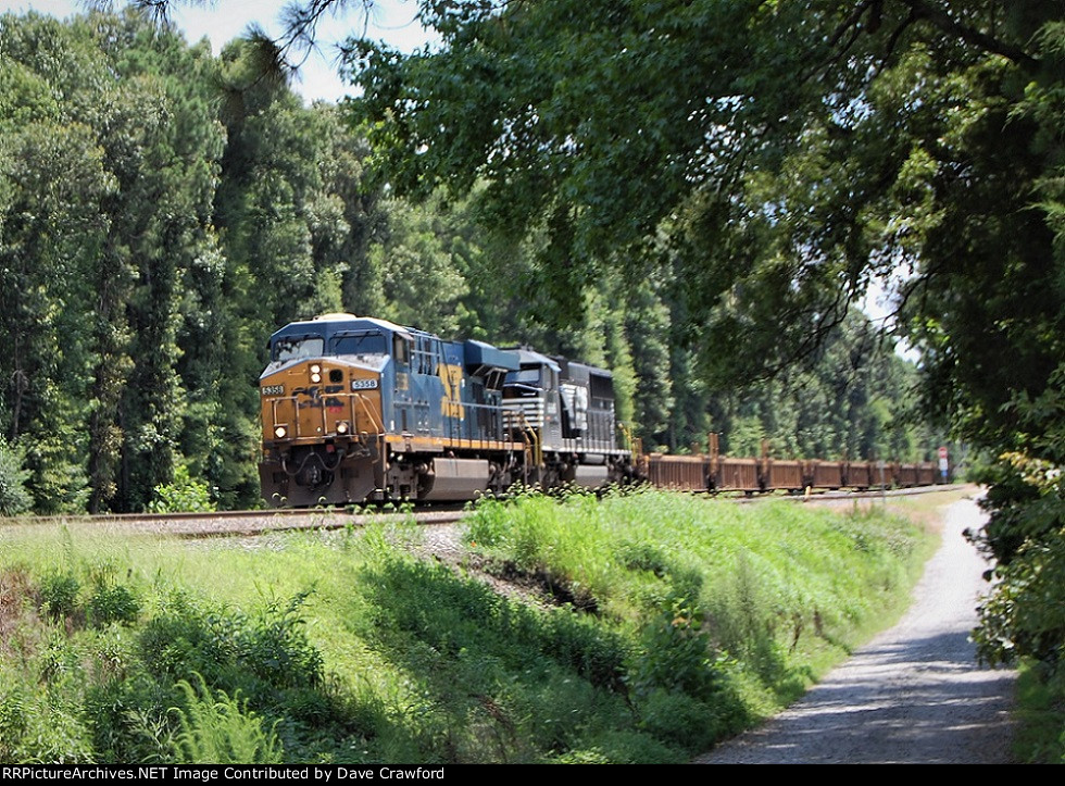 CSX 5358 and NS 6986